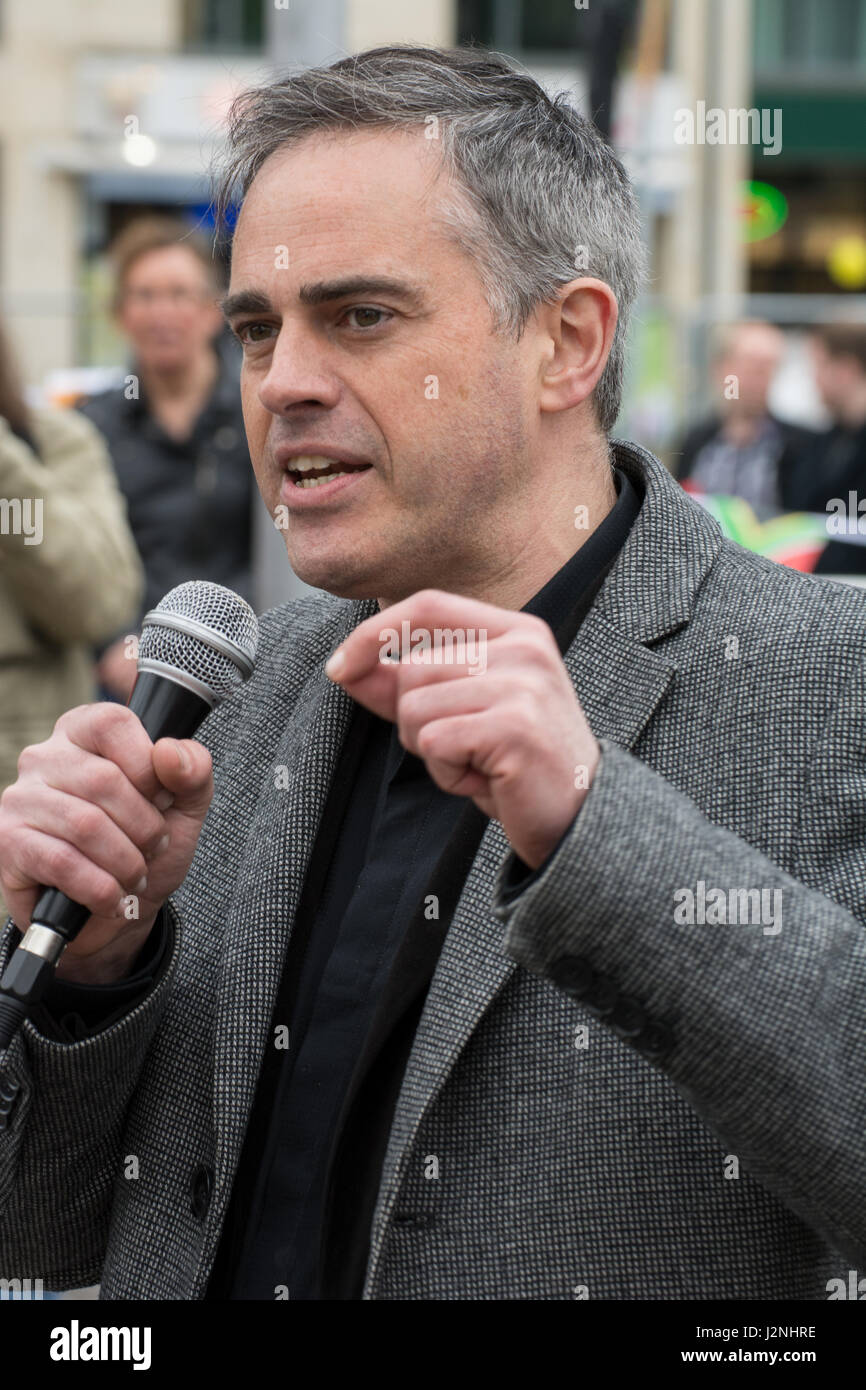 Jonathan bartley hi-res stock photography and images - Alamy