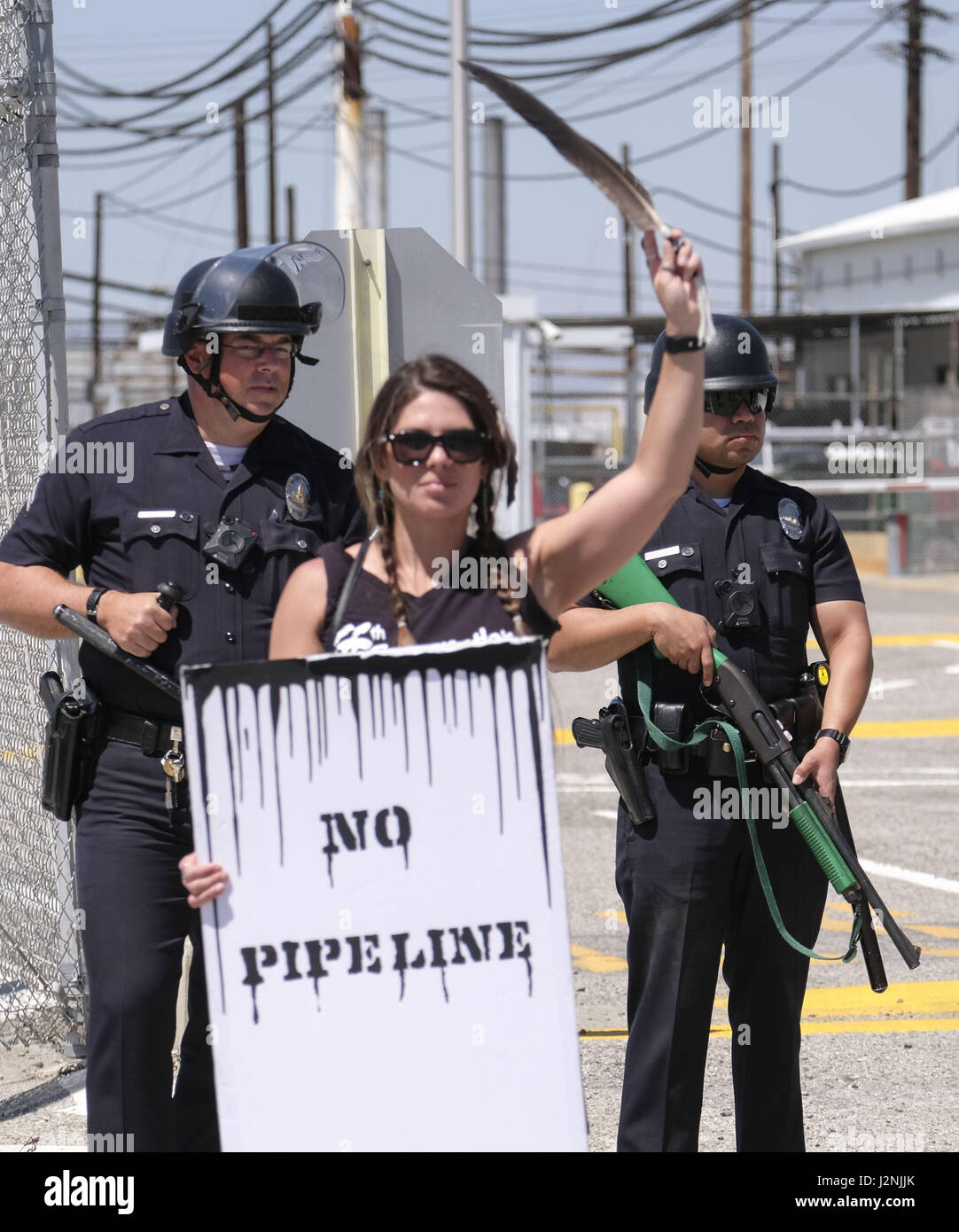 Kind police officers with people hi-res stock photography and images ...