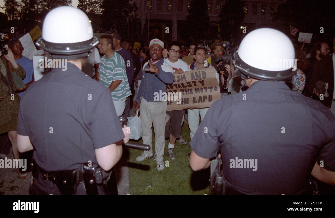 1992 la riots hi-res stock photography and images - Alamy