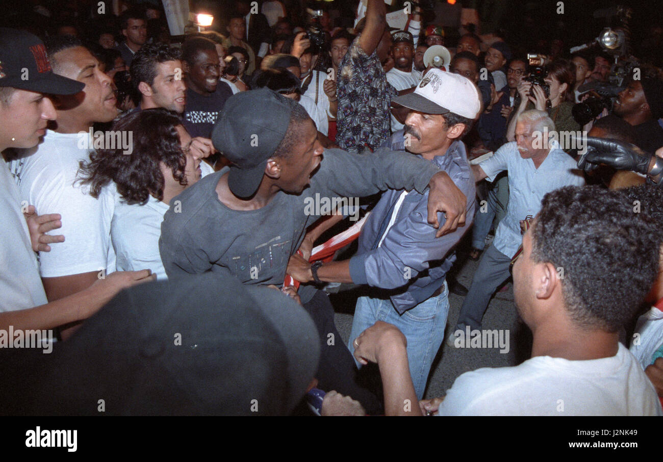 Rodney king los angeles riots 1992 hi-res stock photography and images ...