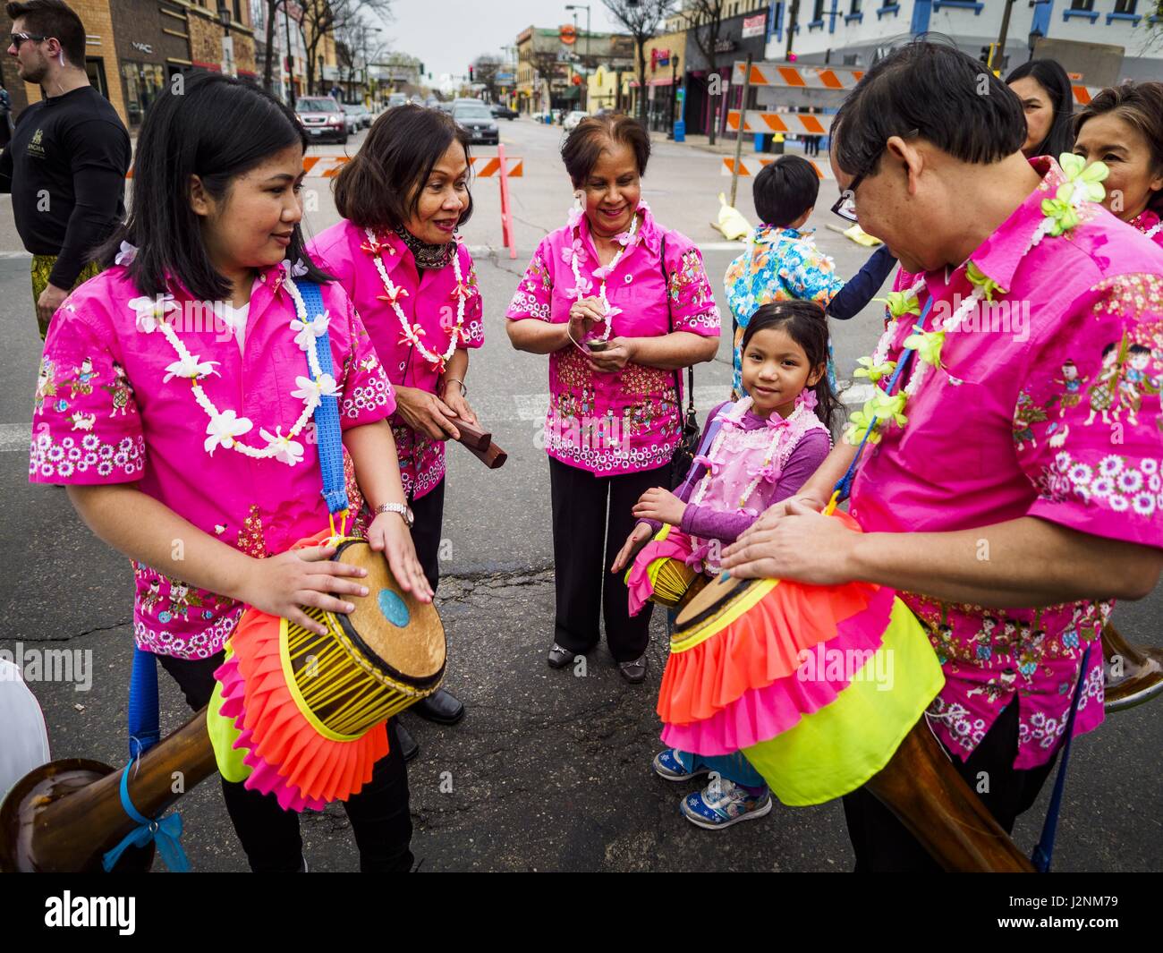 Minneapolis, Minnesota, USA. 29th Apr, 2017. Thai-Americans wearing ...