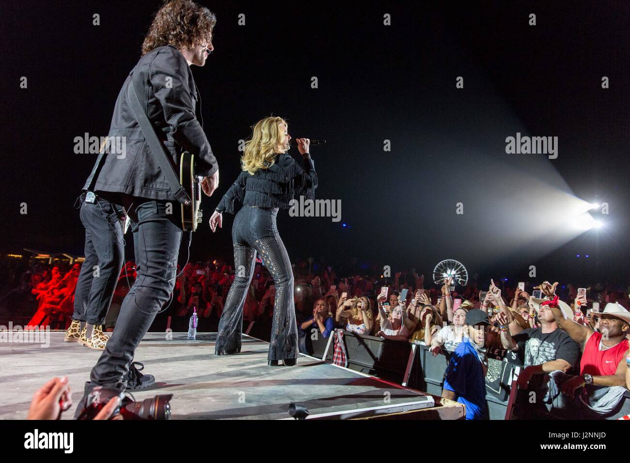 Shania twain 2017 indio hi-res stock photography and images - Alamy