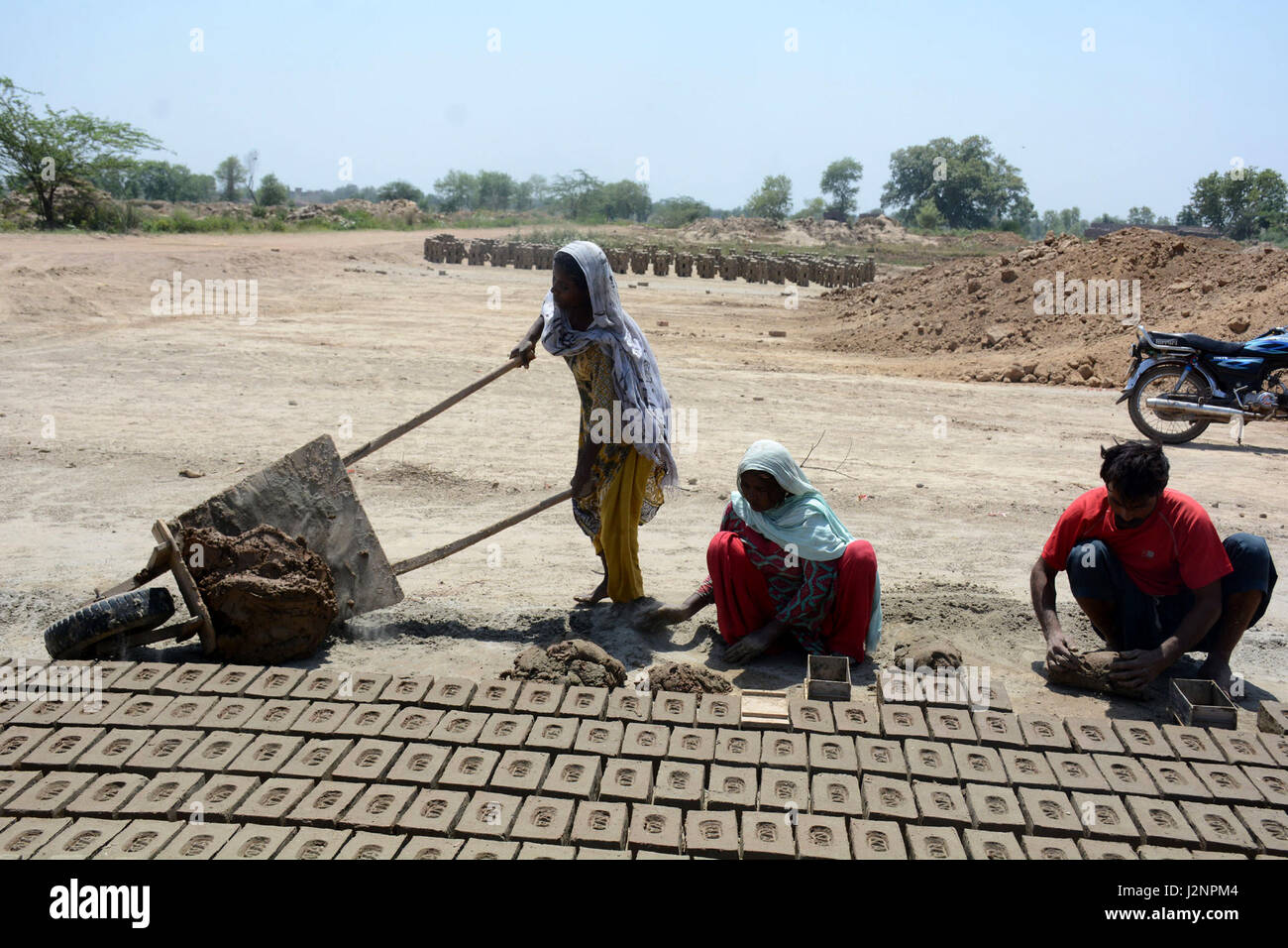 Pakistani brick hi-res stock photography and images - Alamy