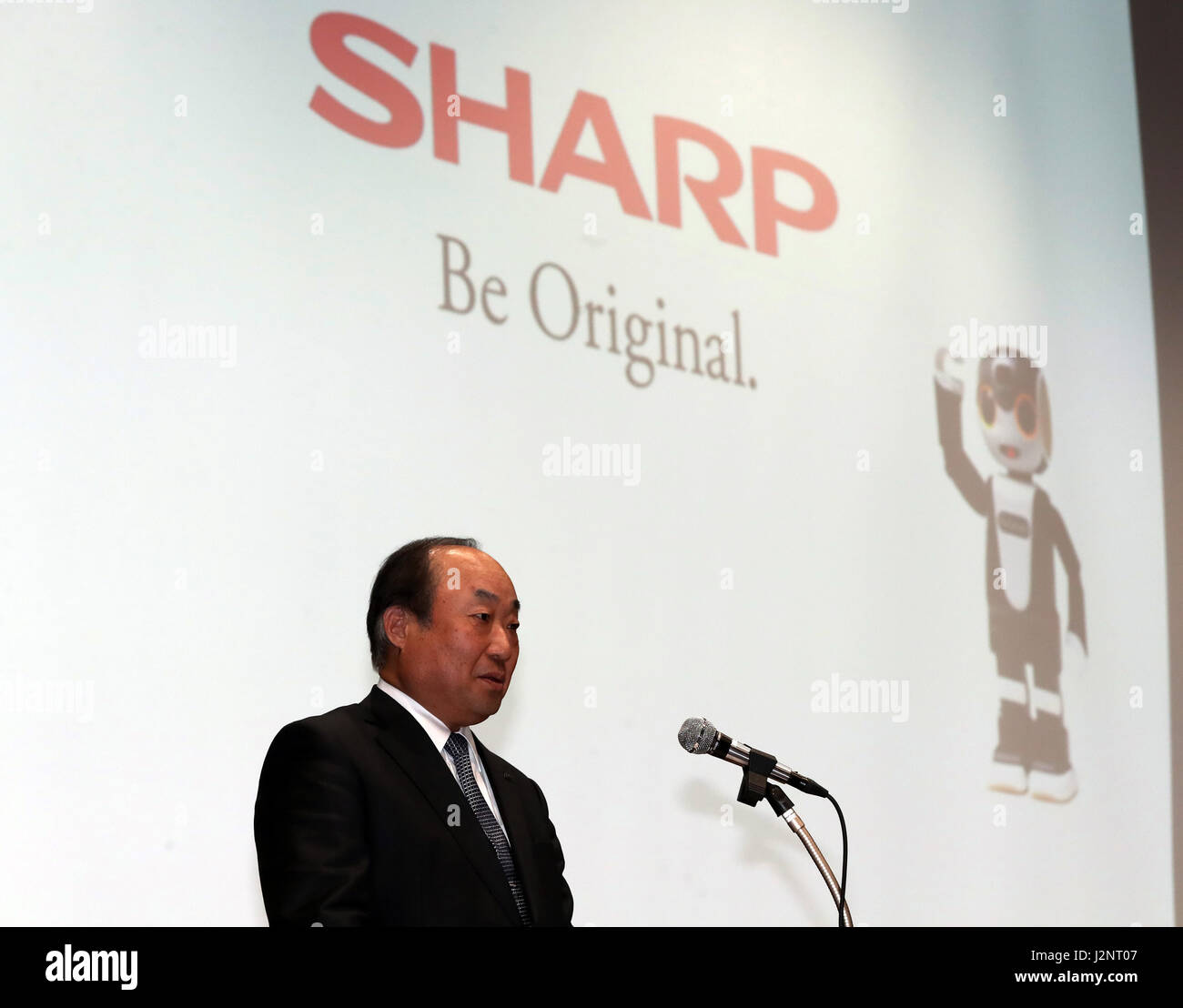 Tokyo, Japan. 28th Apr, 2017. Japan's eleectronics giant Sharp ...