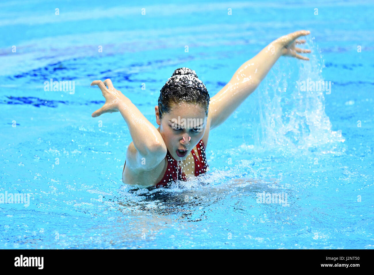 Solo synchronised swimming hi-res stock photography and images - Alamy