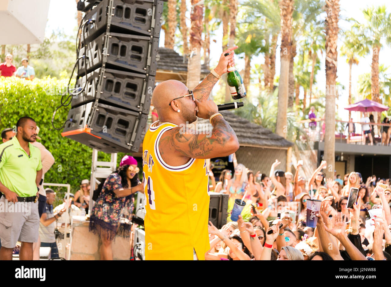 Las Vegas, NV, USA. 29th Apr, 2017. Flo Rida performs at Rehab at The ...