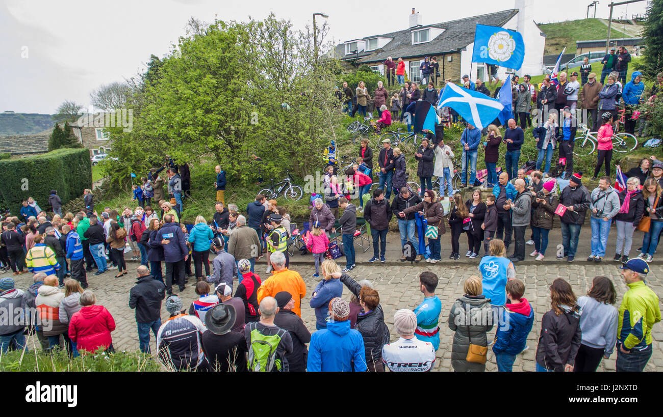 Tour De Yorkshire Shibden Wall Stock Photo - Alamy