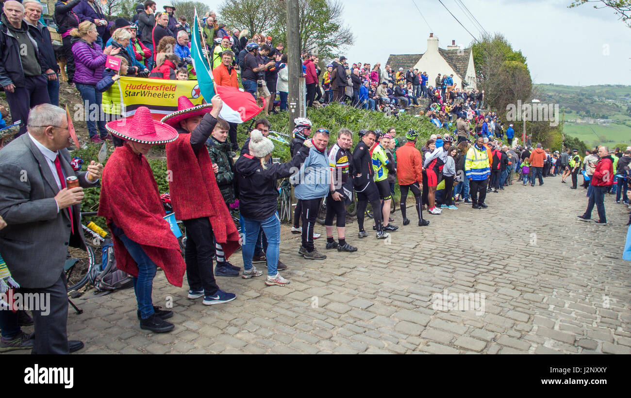 Tour De Yorkshire Shibden Wall Stock Photo - Alamy