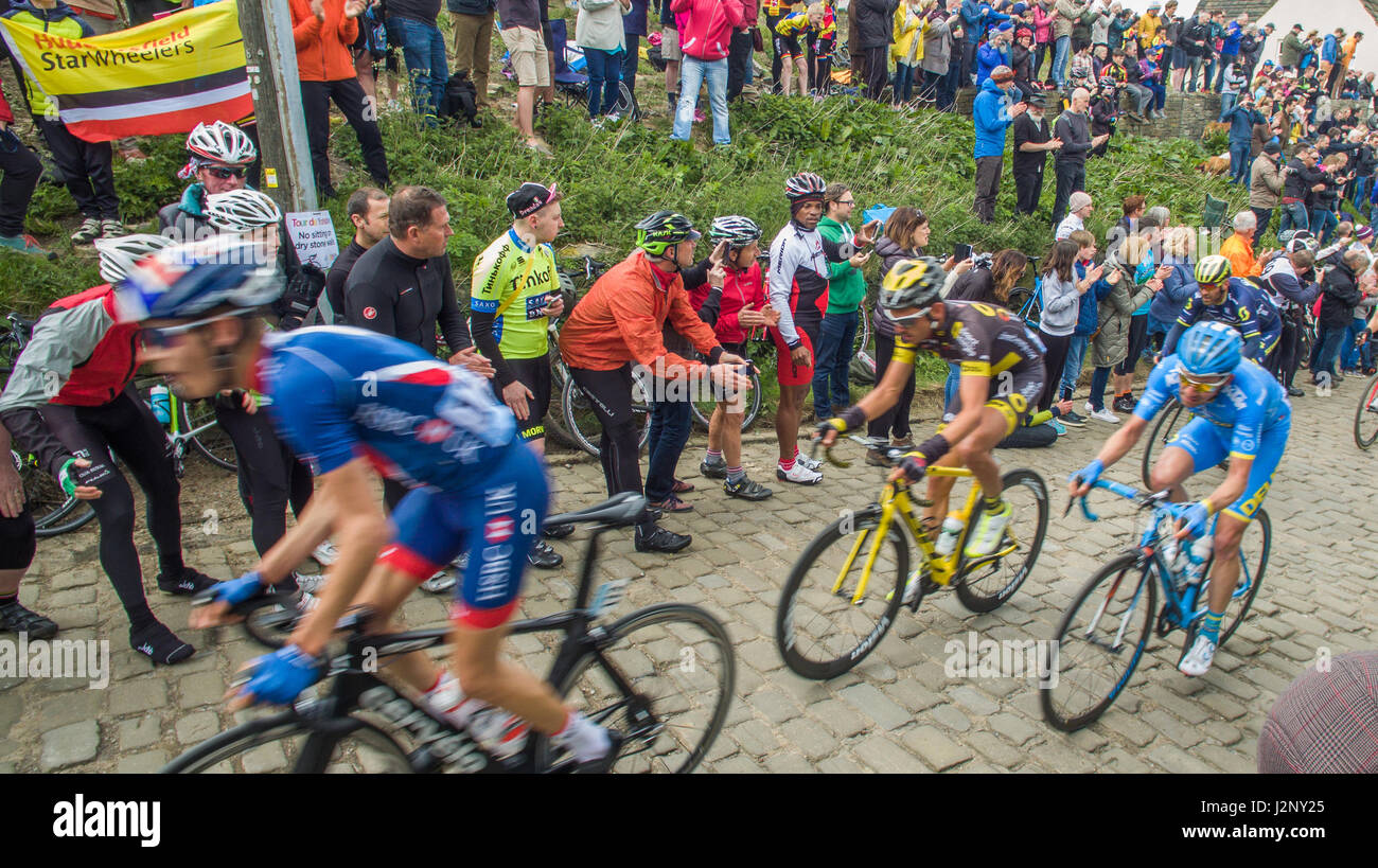 Tour De Yorkshire Shibden Wall Stock Photo - Alamy