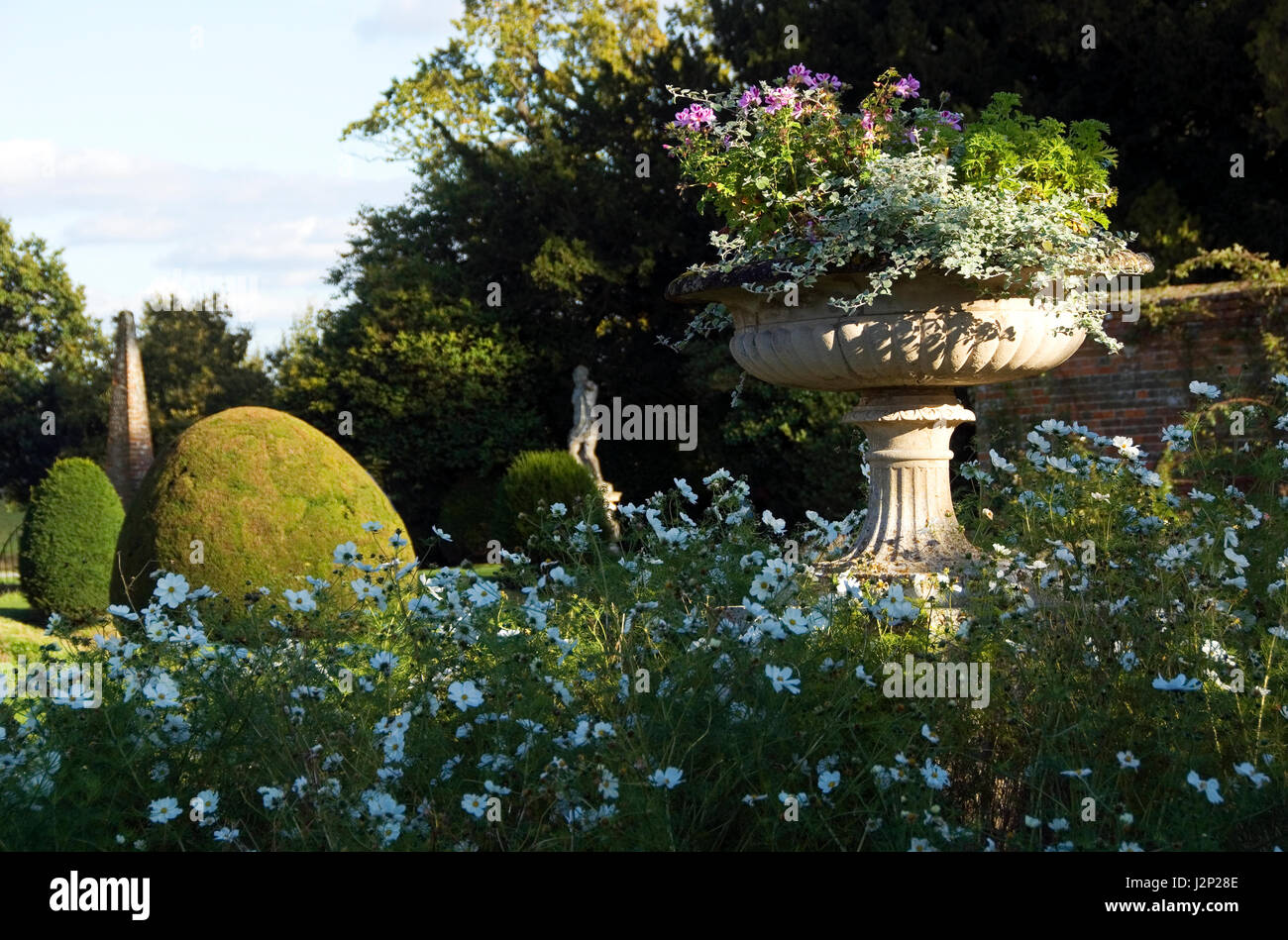 Helmingham hall hi-res stock photography and images - Alamy