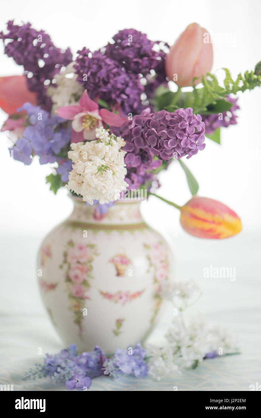 A spring bouquet Stock Photo - Alamy