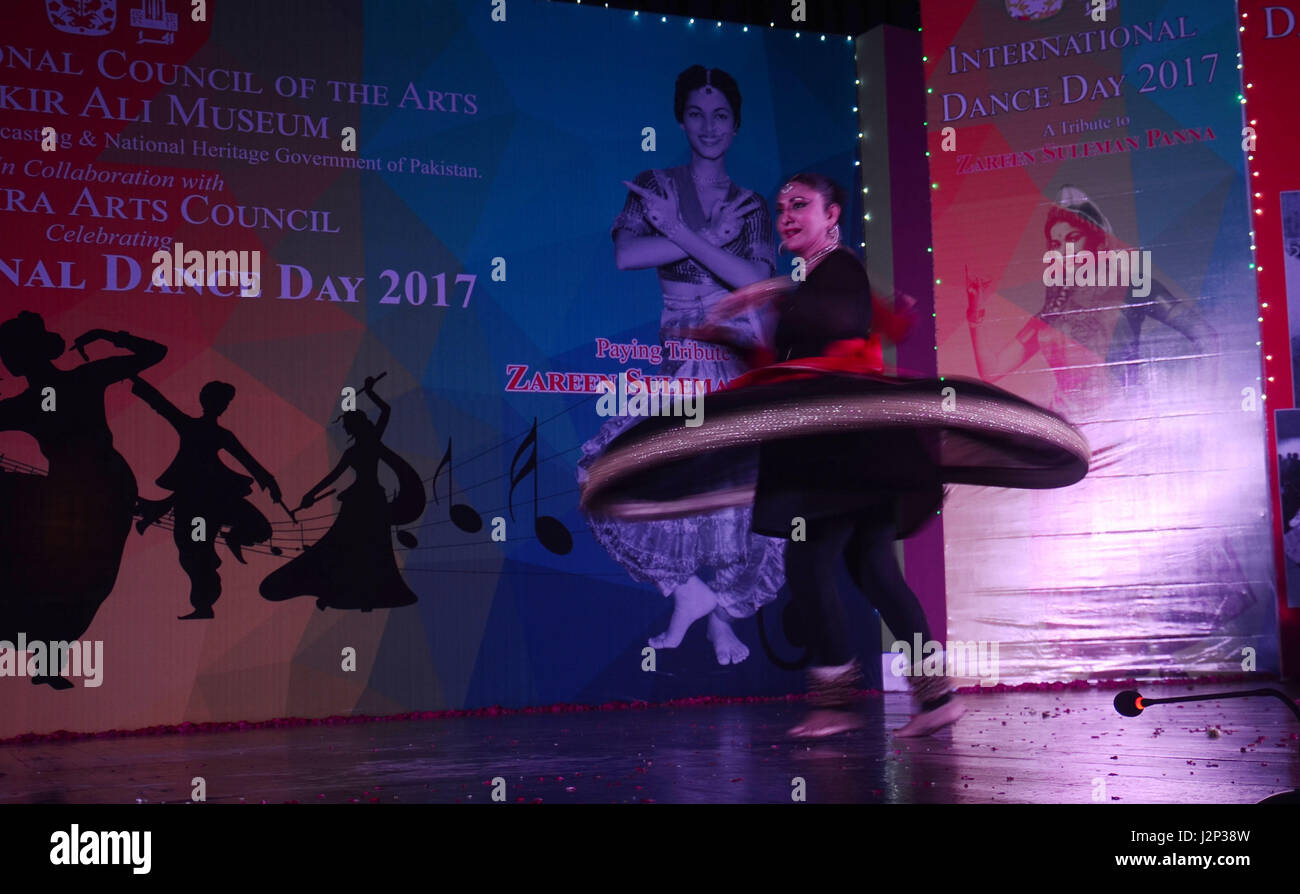 Lahore, Pakistan. 30th Apr, 2017. Pakistani dancers performing on stage ...