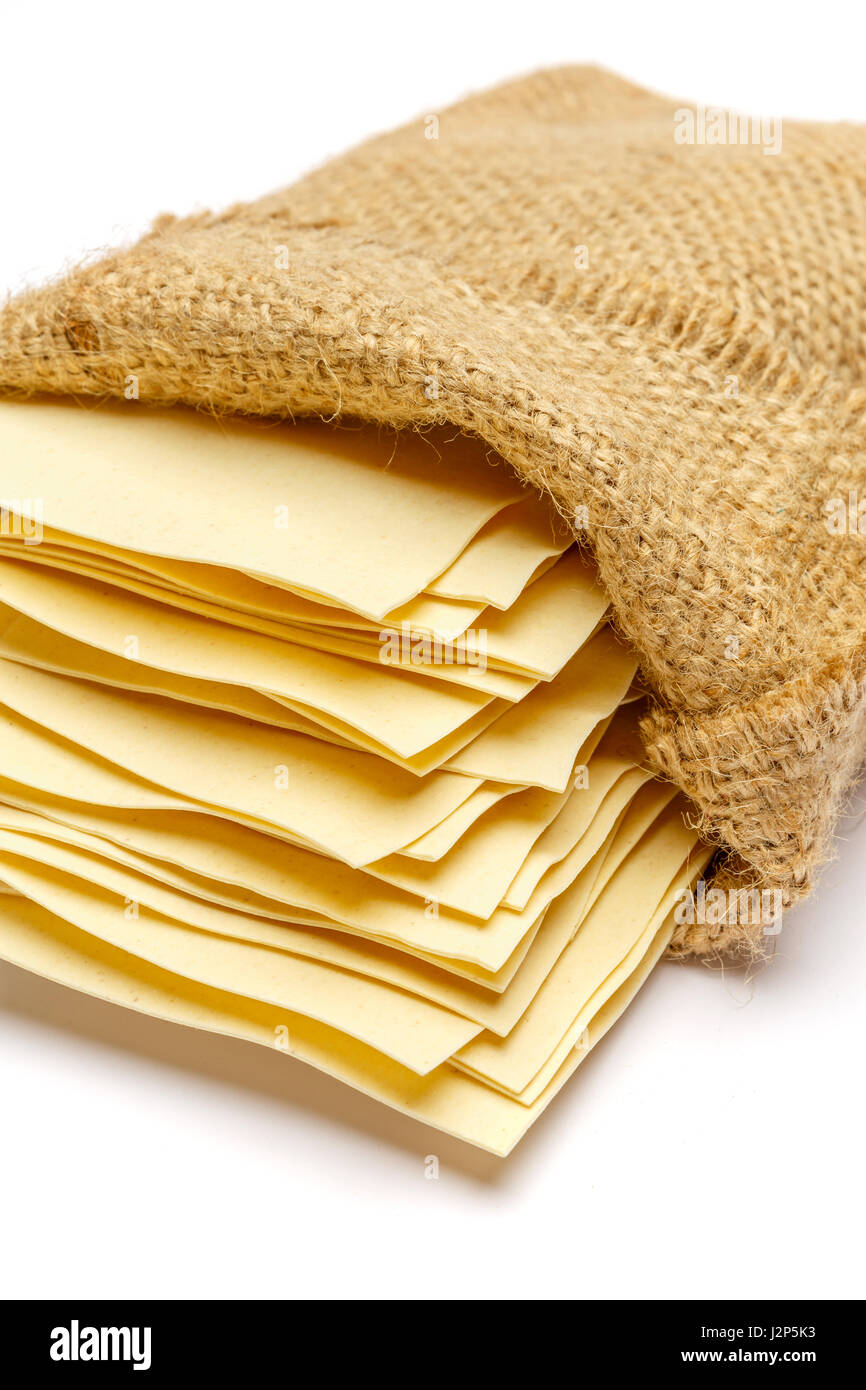 dried uncooked lasagna pasta sheets in bag Stock Photo - Alamy