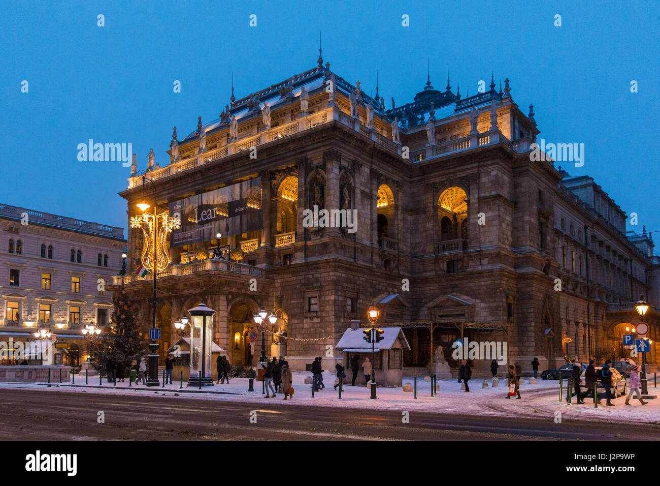 Hungarian state opera house night hi-res stock photography and images ...
