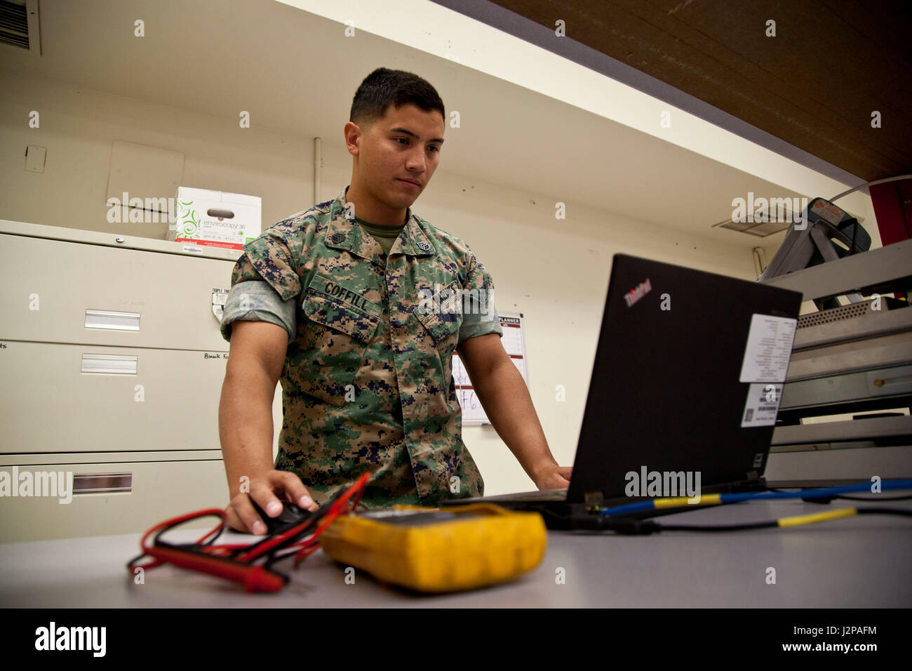 Ground electronics maintenance hi-res stock photography and images - Alamy