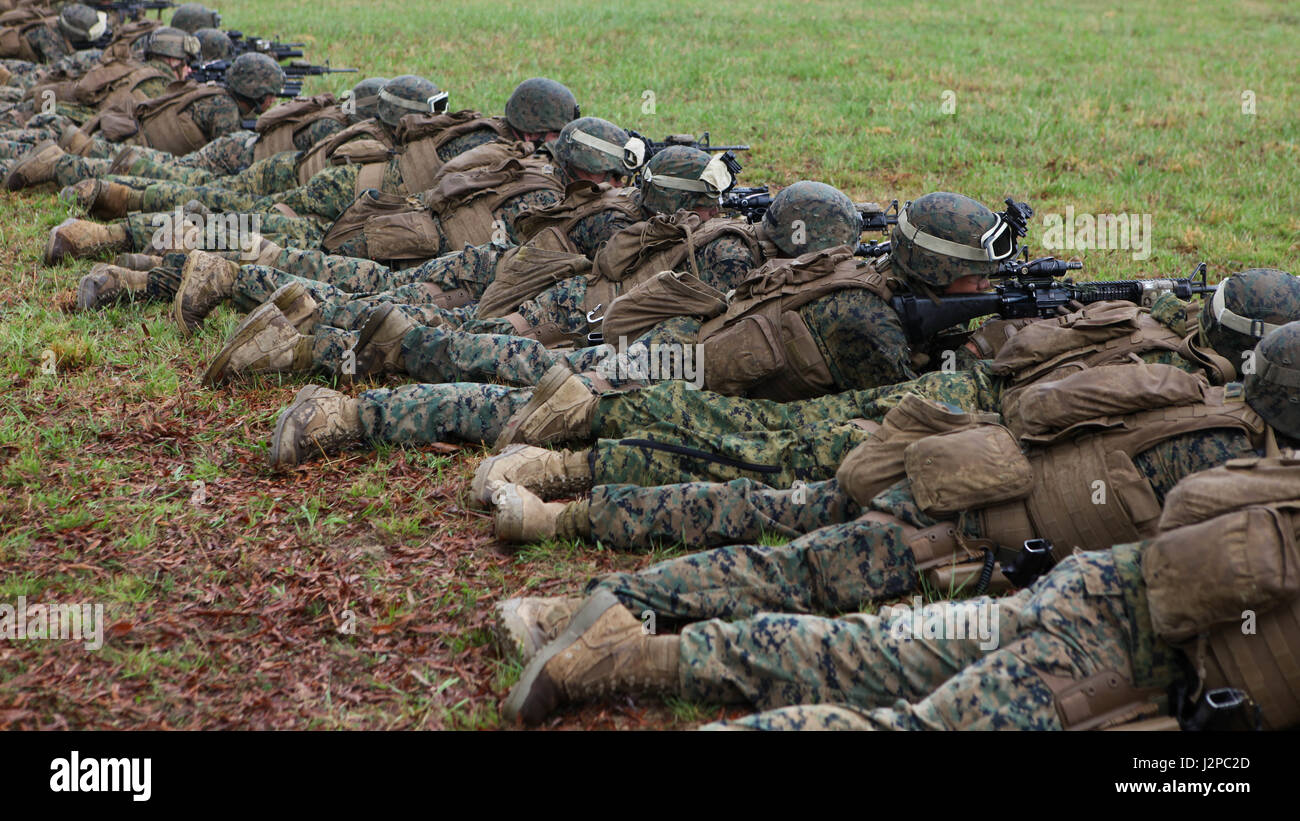 Marines in prone shooting position hi-res stock photography and images ...