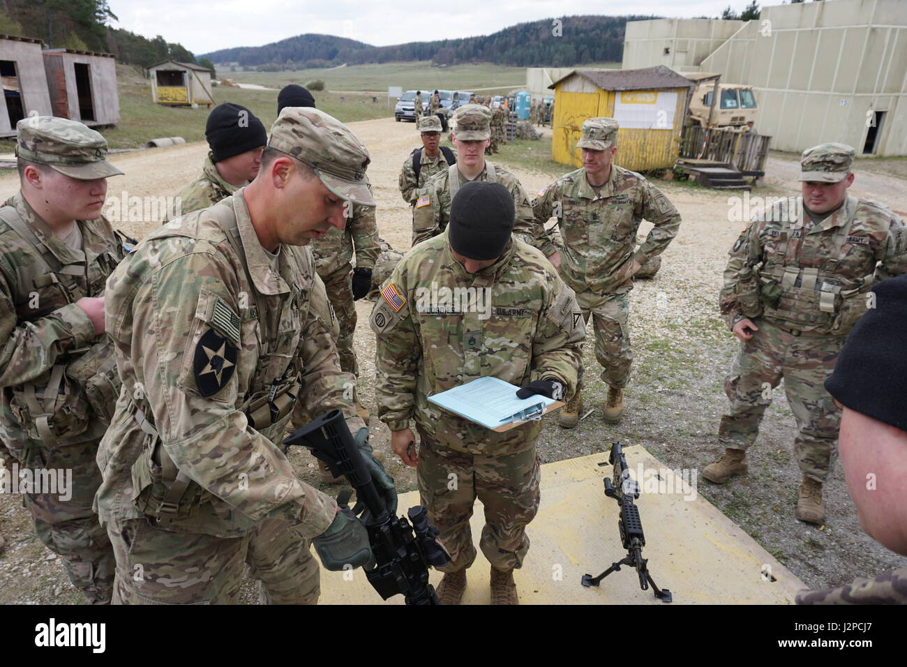 Infantry Soldiers from 1st Battalion, 4th Infantry Regiment train at ...