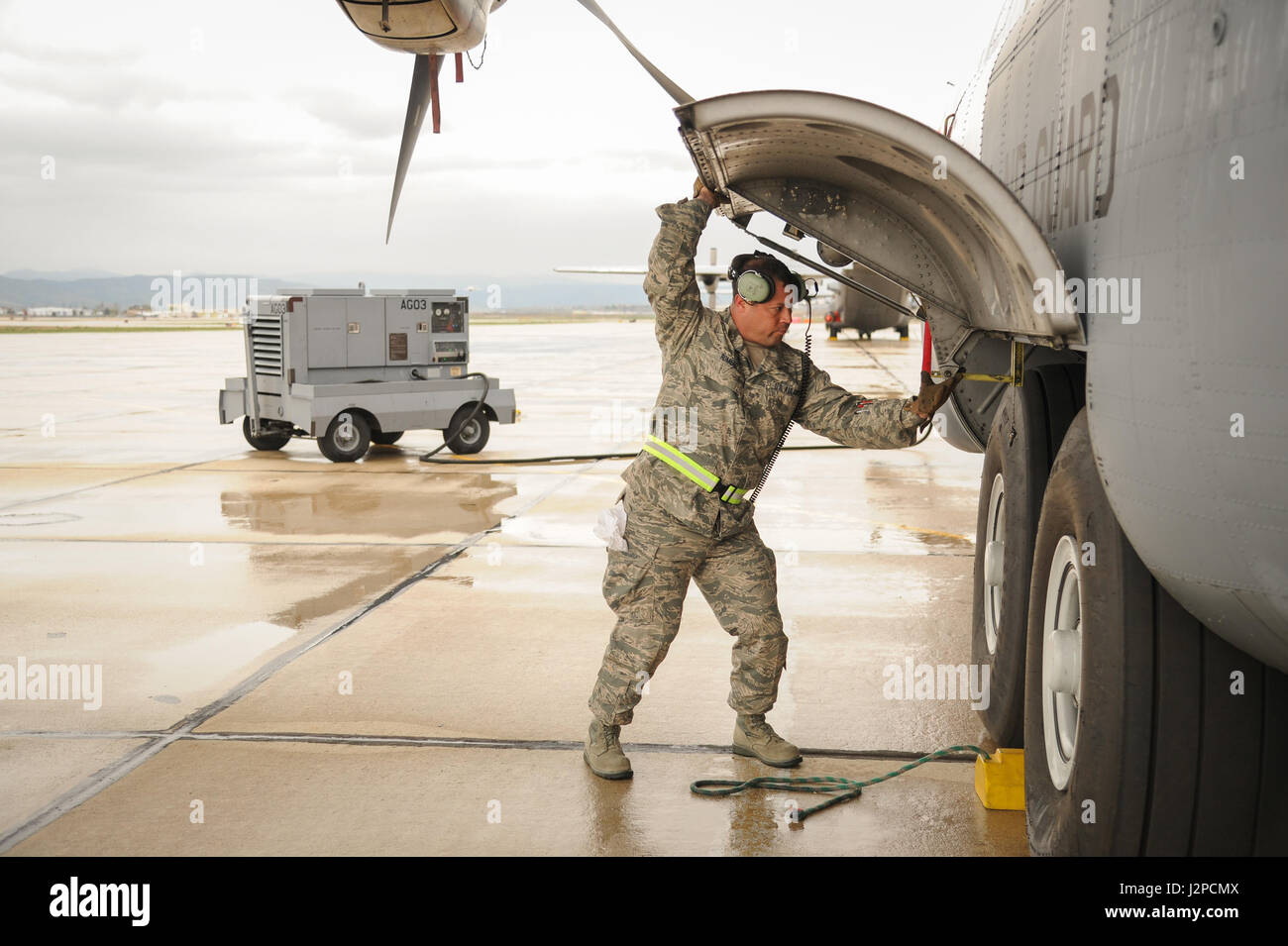 Staff Sgt. Benny Romero, maintenance crew chief for MAFFS 4 and MAFFS 6 ...