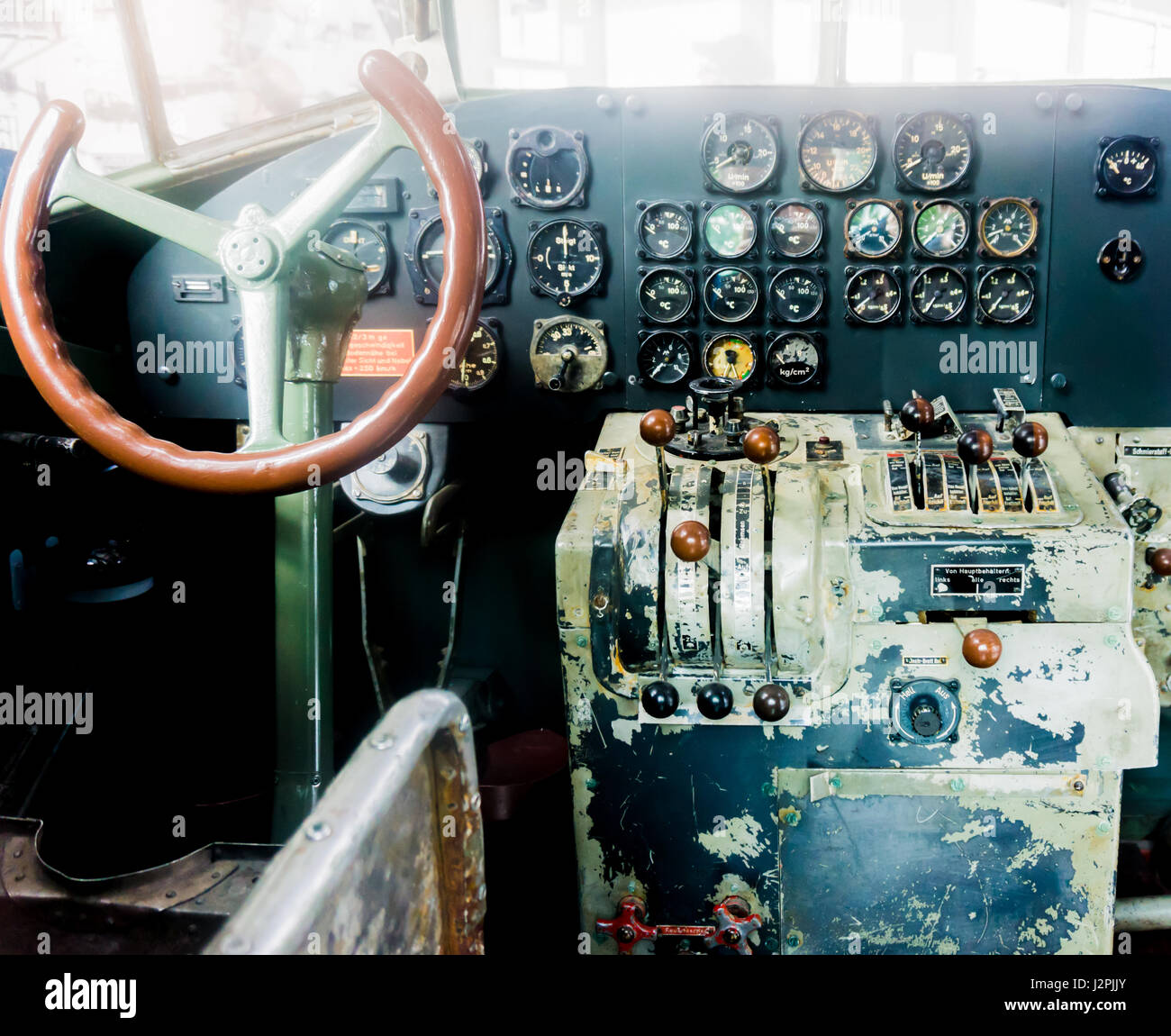 old airplane cockpit Stock Photo - Alamy