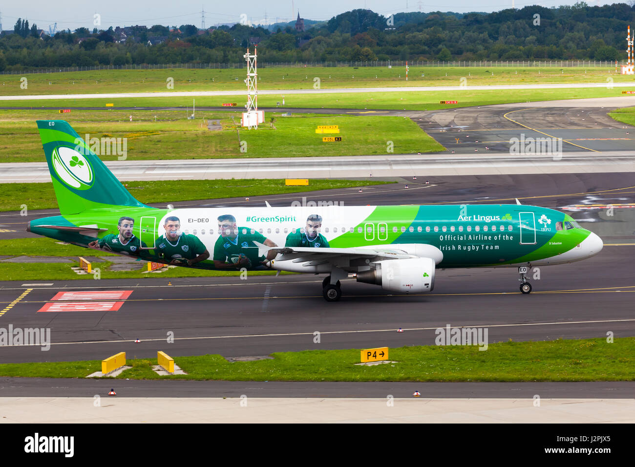 DUSSELDORF, GERMANY - SEPTEMBER 05:airplane of Aer Lingus Group above ...
