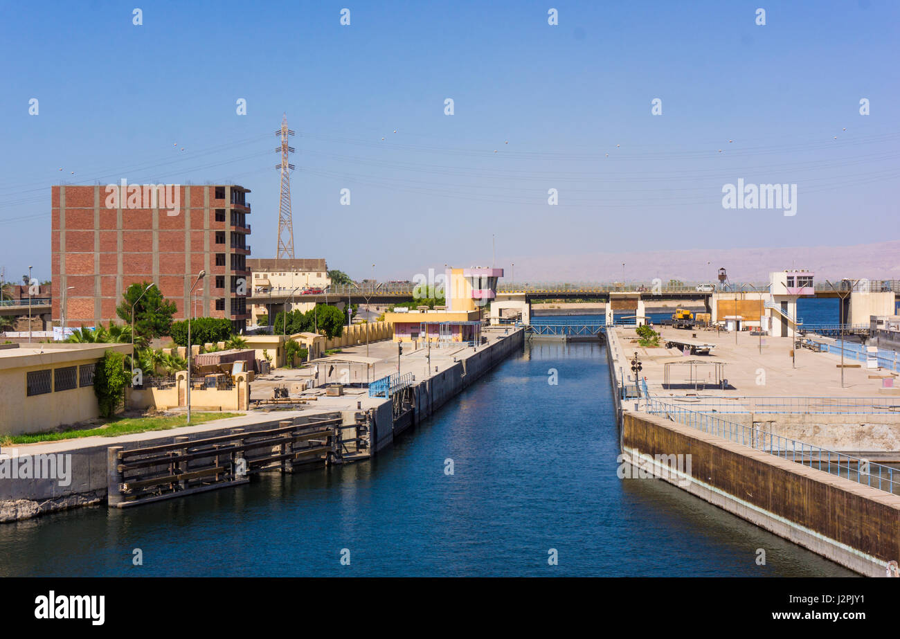 Sluice gate on the Nile river, Egypt. watergate near Esna Stock Photo ...