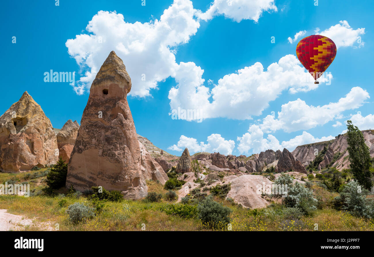 Landscape with balloon hi-res stock photography and images - Alamy