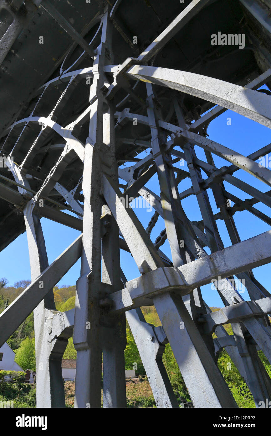 The famous Iron Bridge over the River Severn at Ironbridge, Shropshire ...
