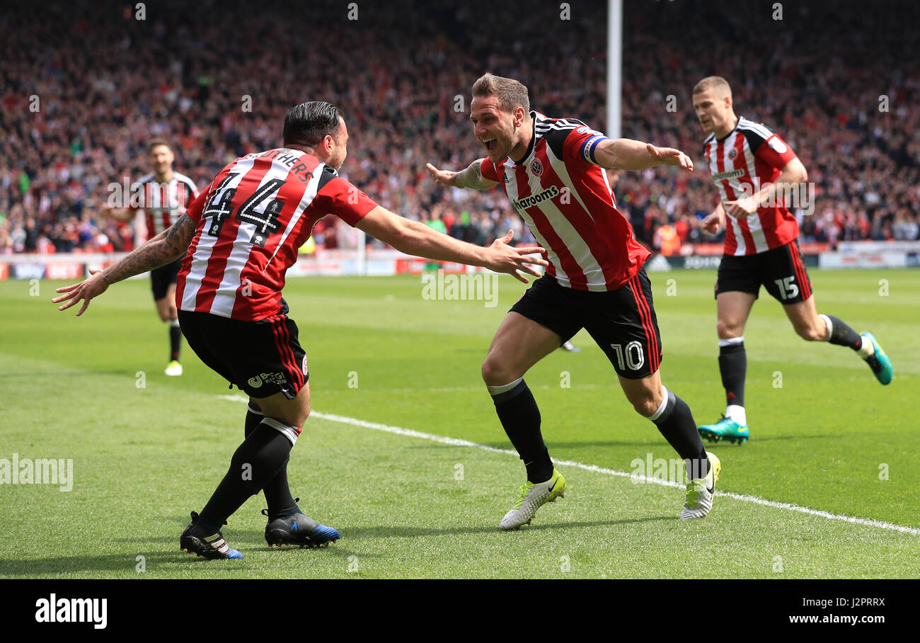 Teammate samir carruthers hi-res stock photography and images - Alamy