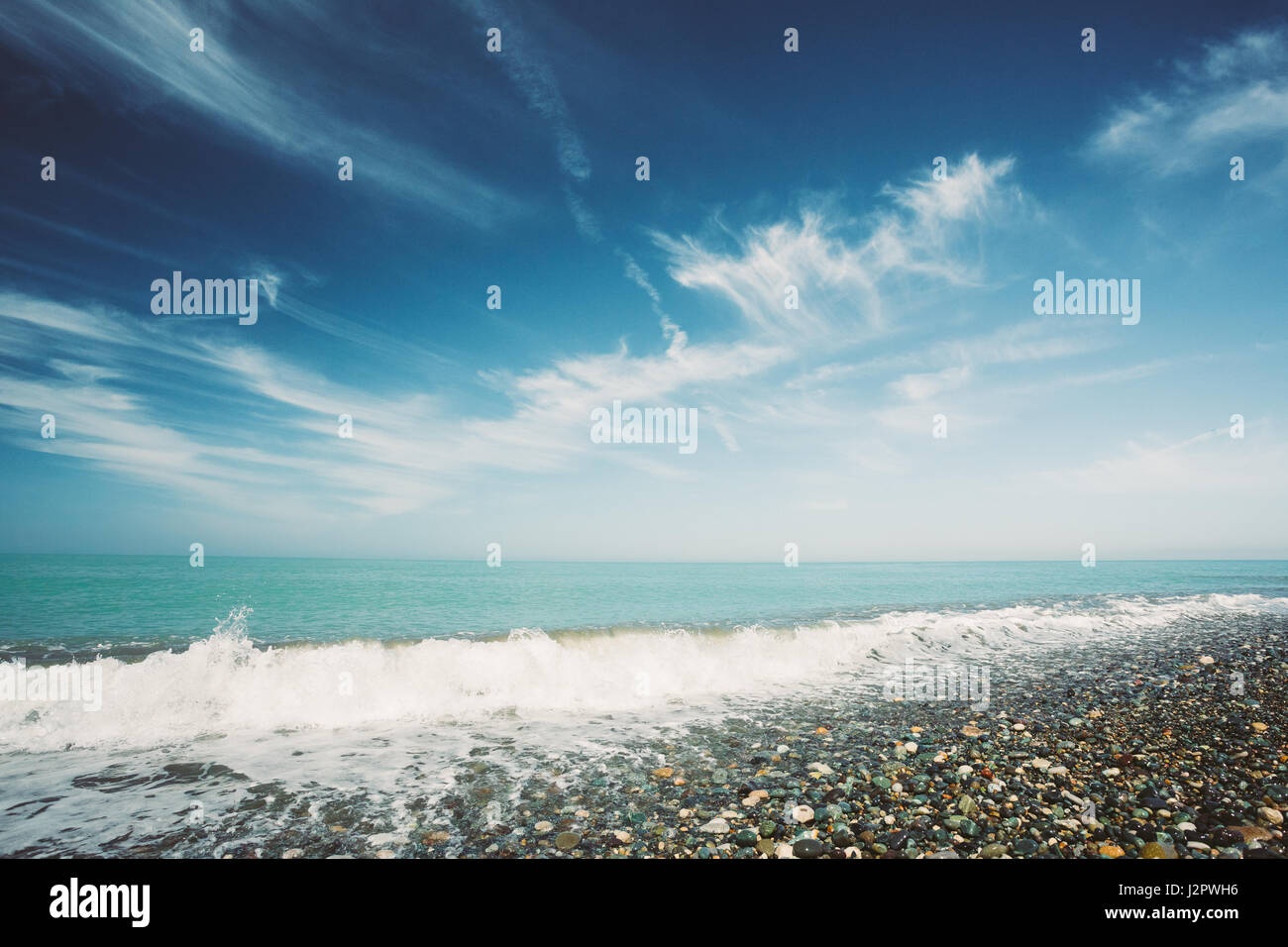 Sea wave foam washing beach hi-res stock photography and images - Alamy