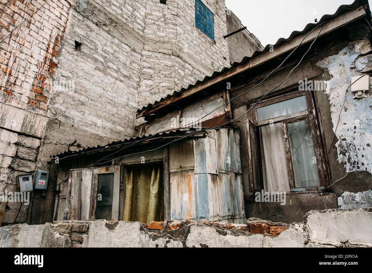 Poor architecture hi-res stock photography and images - Alamy