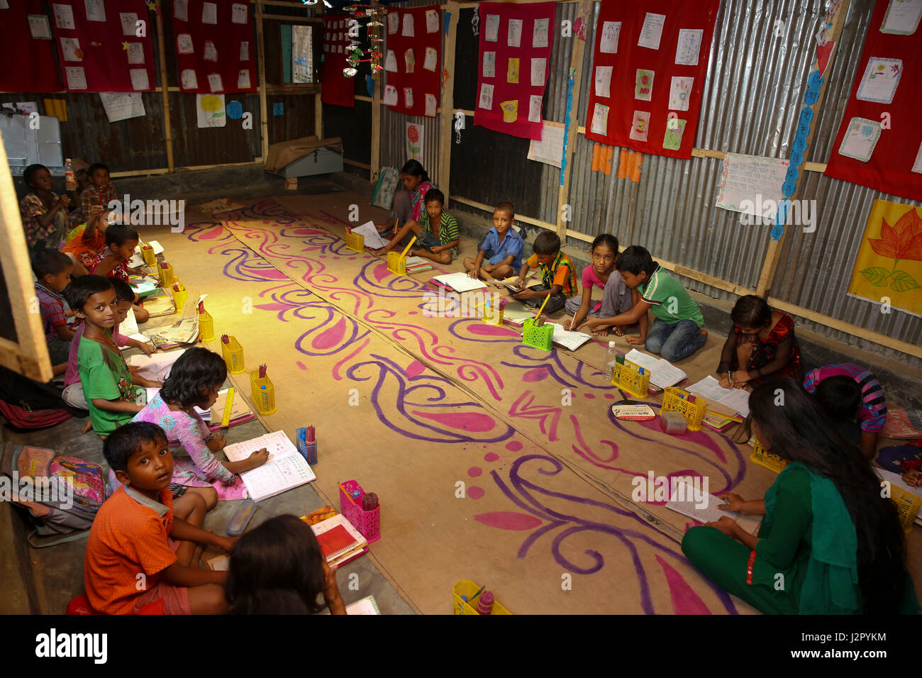 Bangladesh school classroom hi-res stock photography and images - Alamy