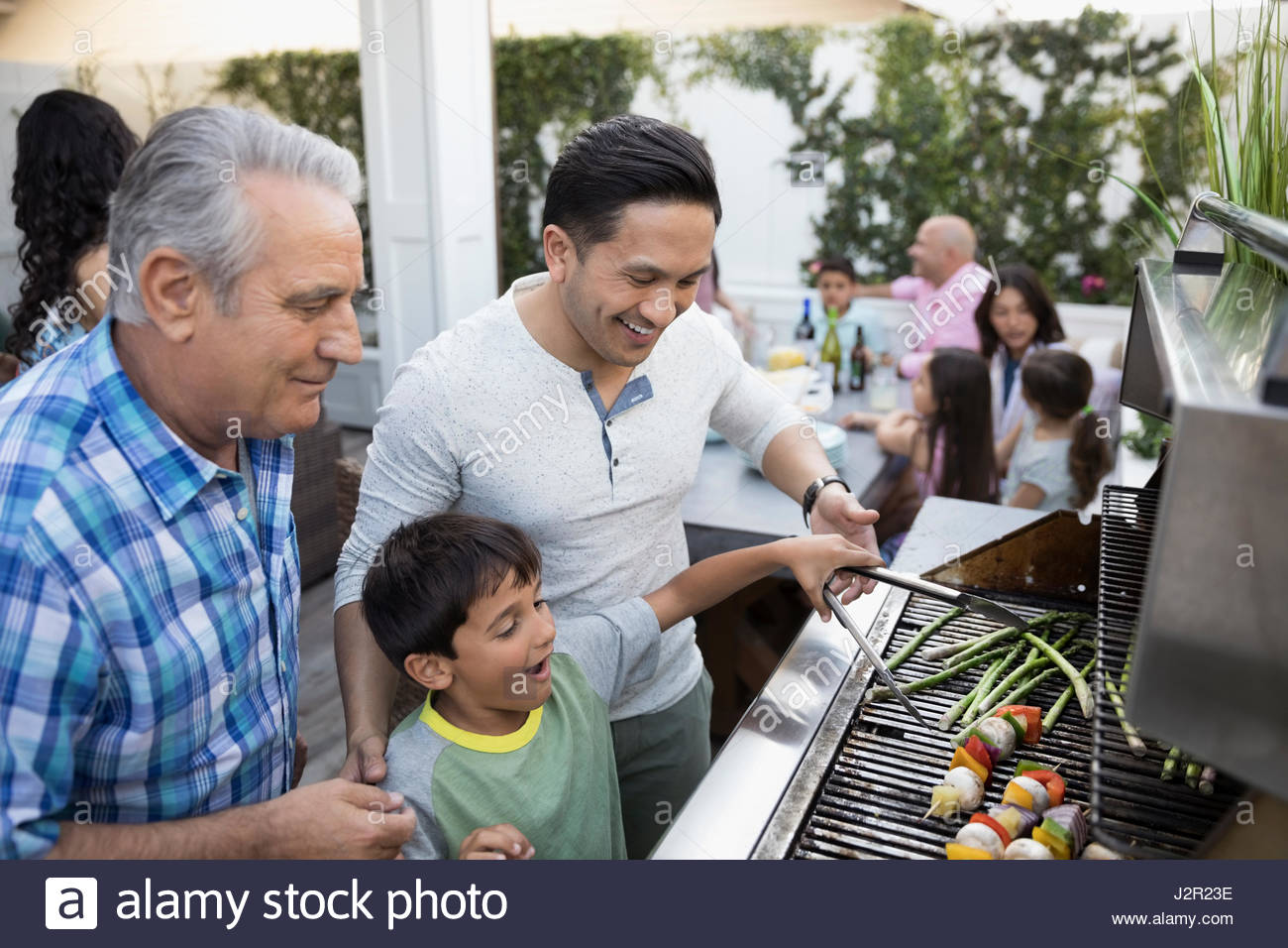 Barbecuing grill hi-res stock photography and images - Alamy