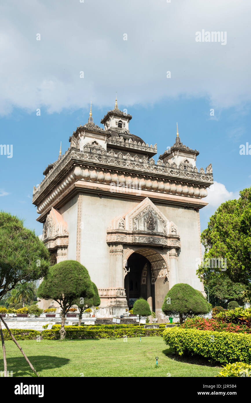 Patuxai hi-res stock photography and images - Alamy