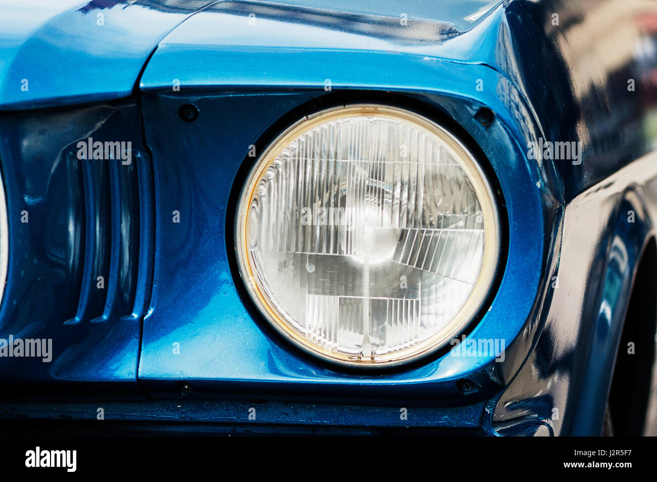 Closeup on the front light of an old retro car Stock Photo - Alamy