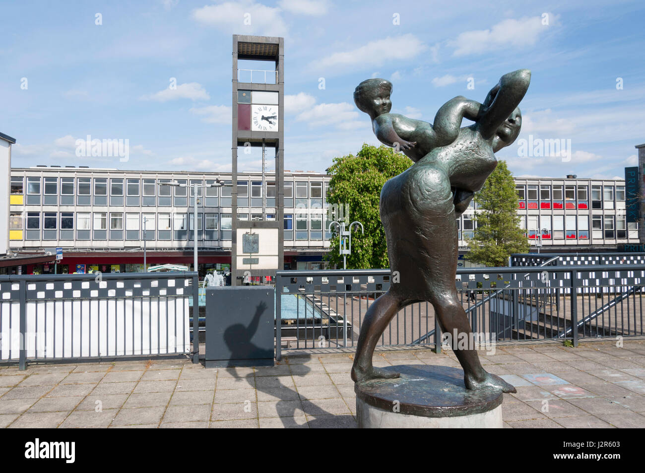 Sculpture child square hi-res stock photography and images - Alamy