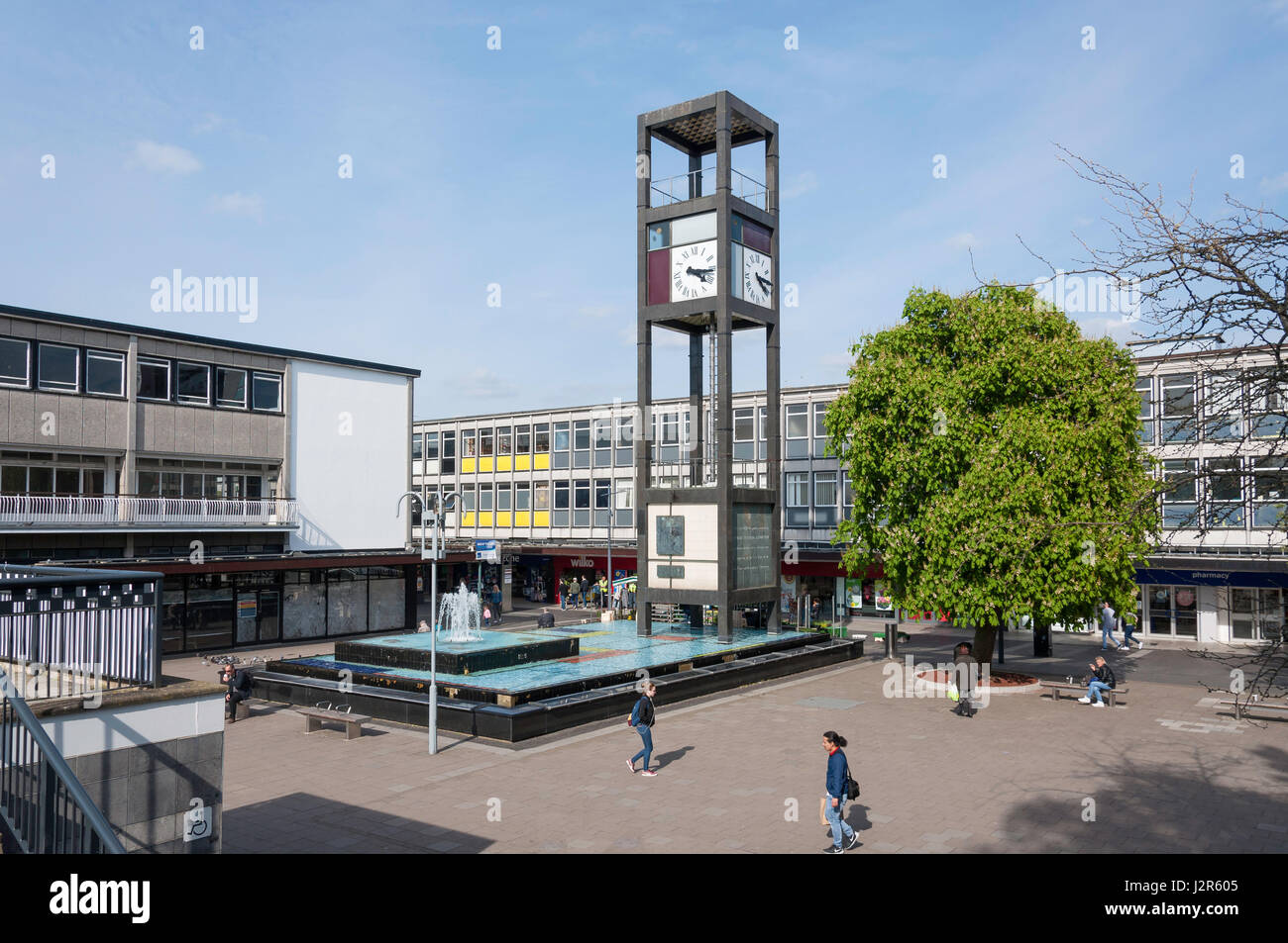 Clock tower and fountain in Town Square, Stevenage, Hertfordshire ...