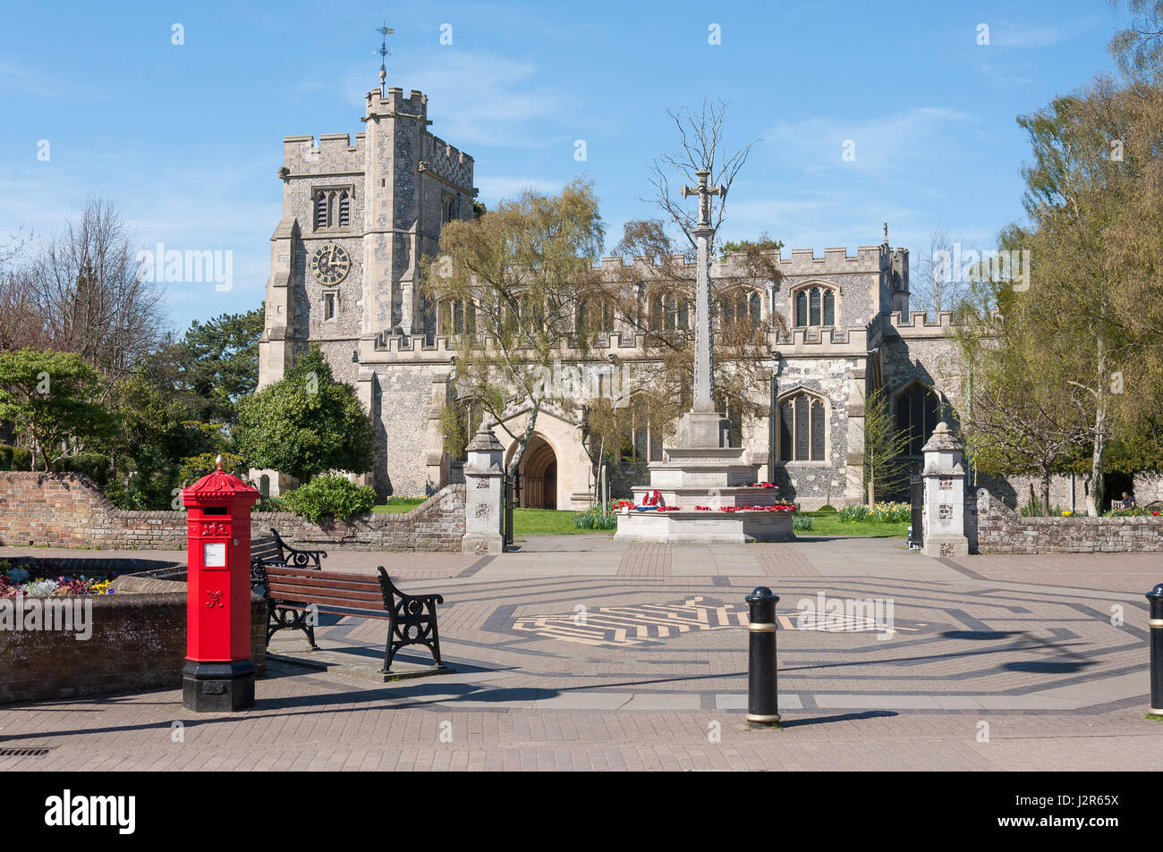 St Peters & St Pauls Church, Church Square, Tring, Hertfordshire ...