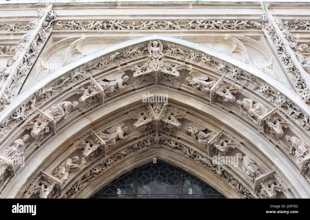 Saint merri church paris france hi-res stock photography and images - Alamy