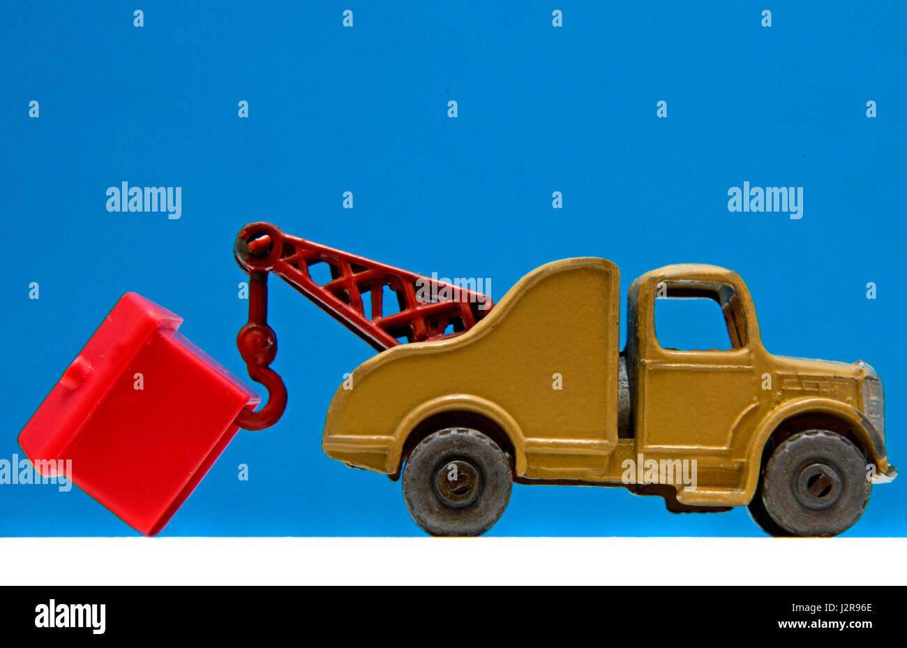 Moving house home truck hi-res stock photography and images - Alamy