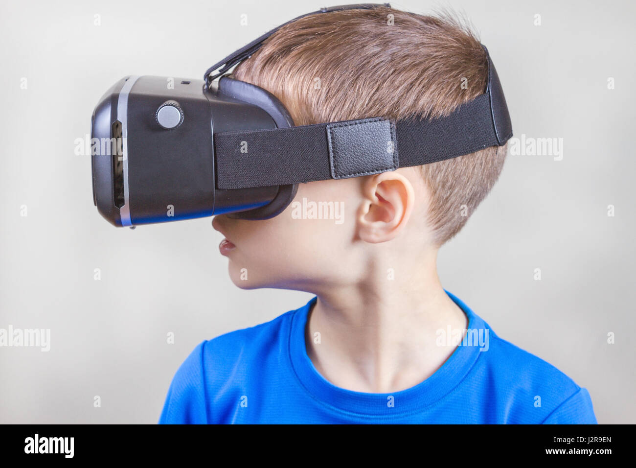 Little boy with VR glasses Stock Photo - Alamy