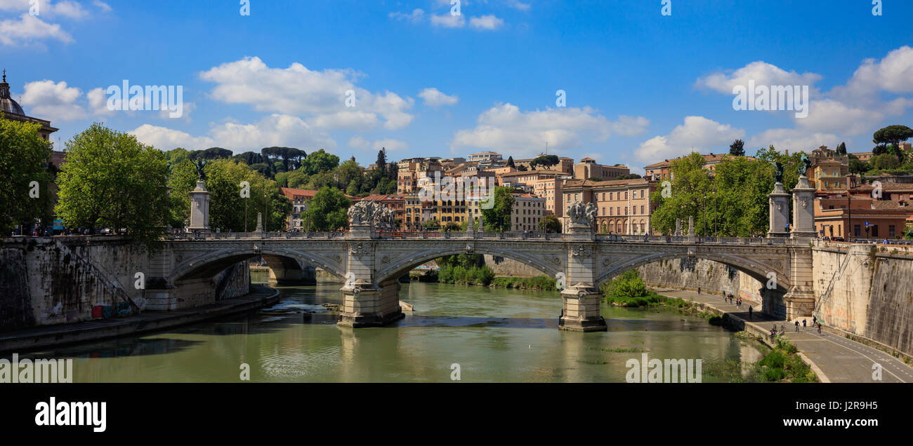 Bridge over Tiber river in Rome, Italy Stock Photo - Alamy