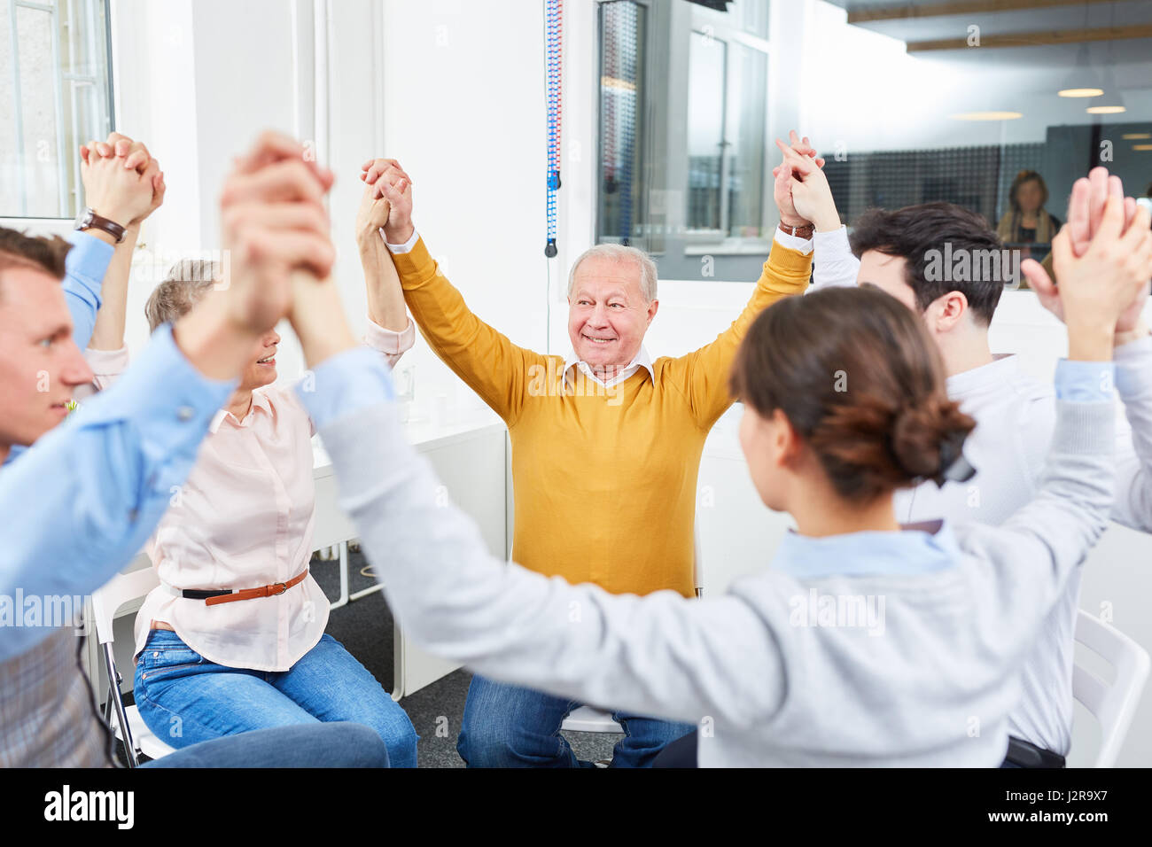 Training office circle hi-res stock photography and images - Alamy