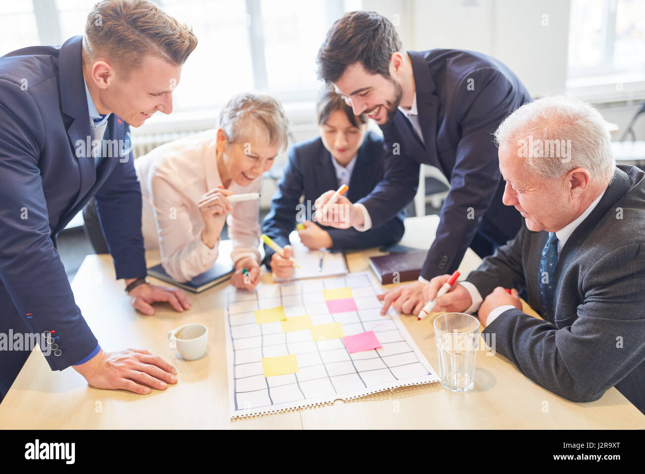 Brainstorming solution hi-res stock photography and images - Alamy