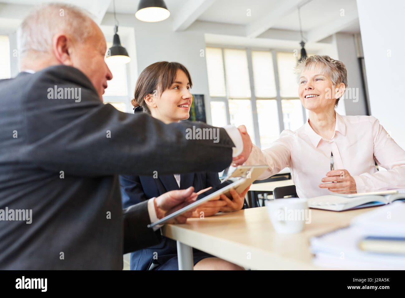 Business contract handshake agreement partnership hi-res stock ...