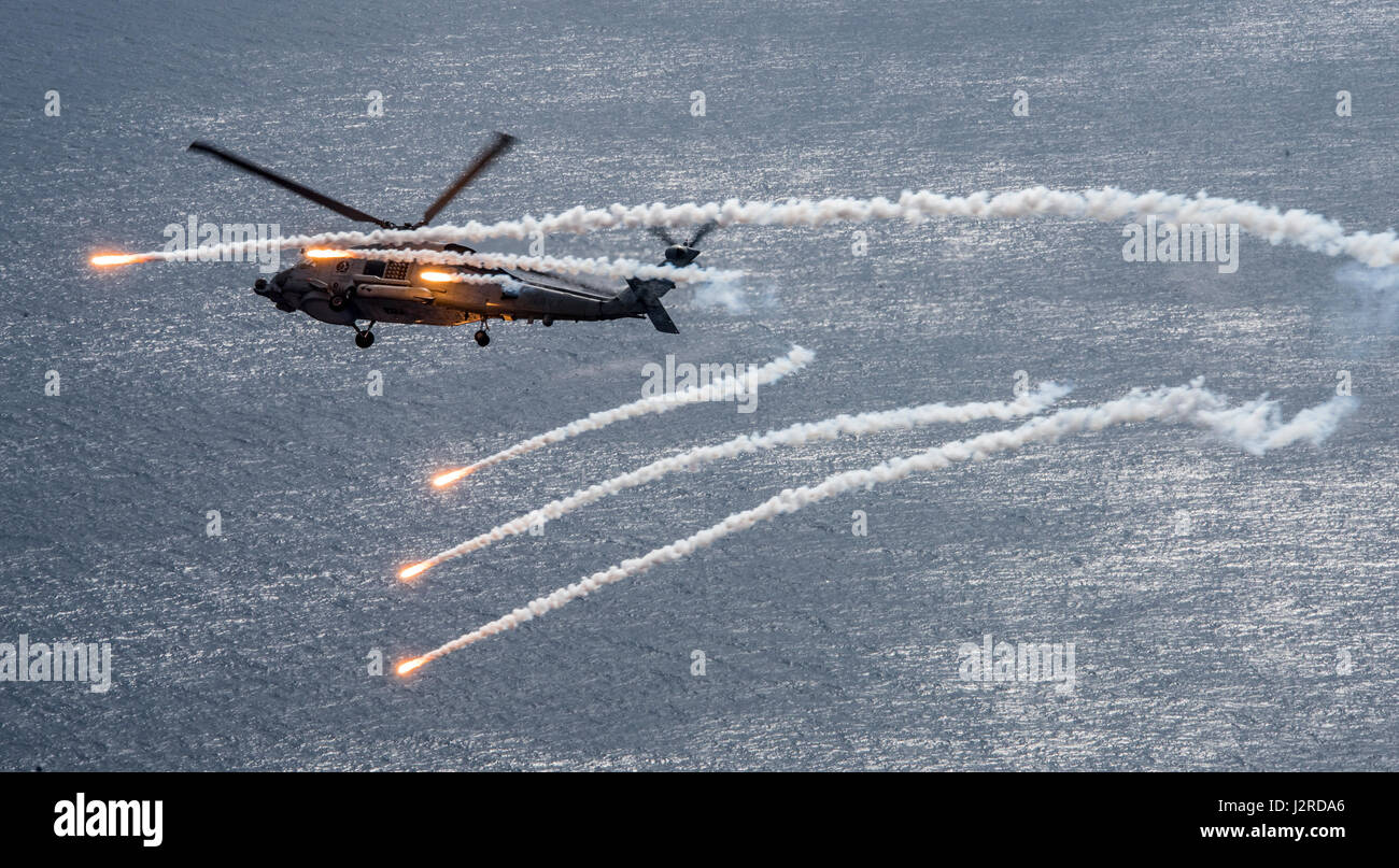 Chaff helicopter hi-res stock photography and images - Alamy