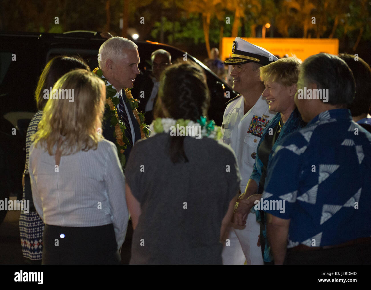 170424-N-WY954-019 JOINT BASE PEARL HARBOR-HICKAM, Hawaii (April 23 ...