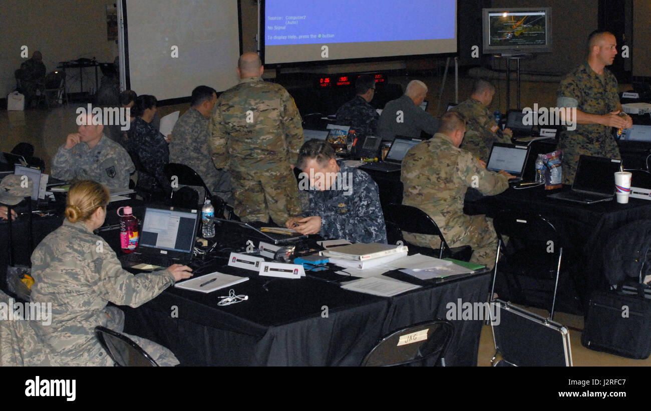 Emergency response planning skills hi-res stock photography and images ...