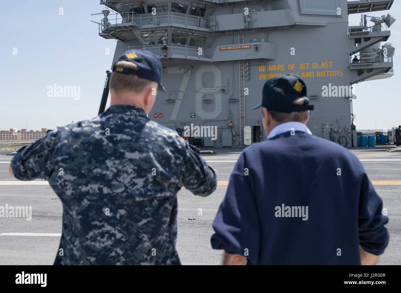 Gerald ford u s s monterey hi-res stock photography and images - Alamy