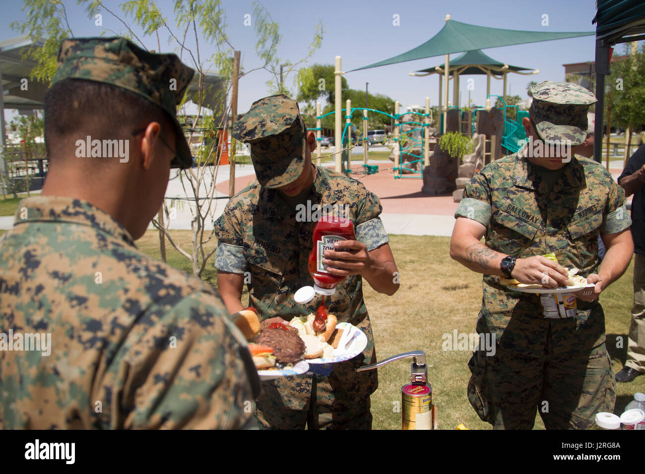 Marines with 3rd Light Armored Reconnaissance Battalion and 1st Tank ...