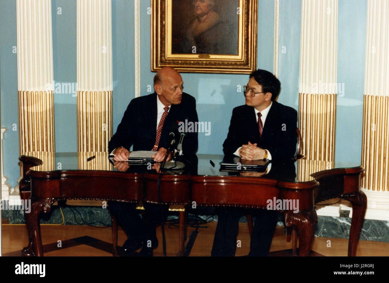Operational discussion hi-res stock photography and images - Alamy